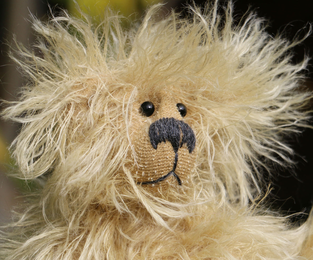 Buddy Bumble a very scruffy, cute and little teddy by Barbara-Ann Bears ...