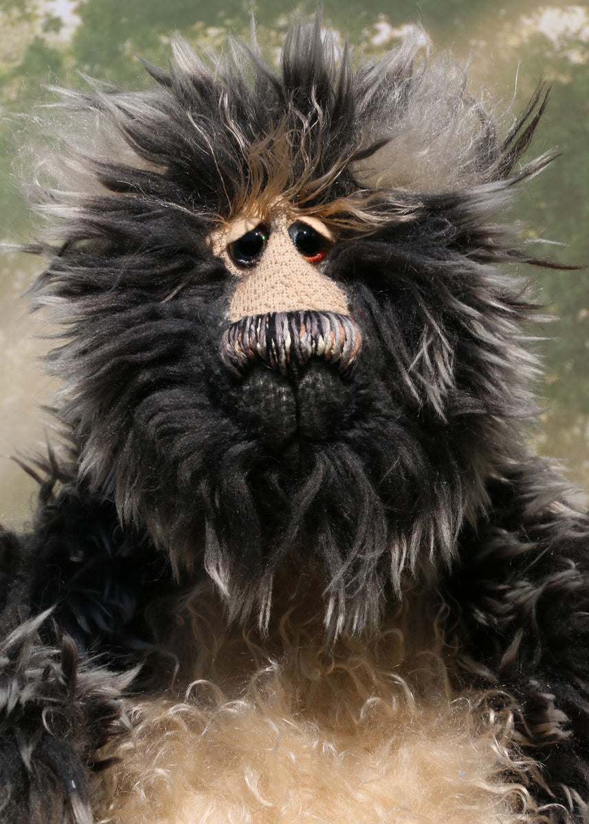 Humblebum is a one of a kind, artist teddy bear by Barbara-Ann Bears ...